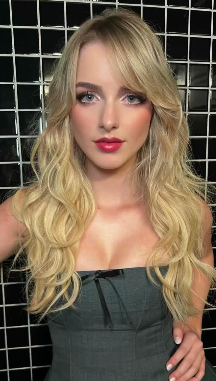 McKenna Grace | Scrolller