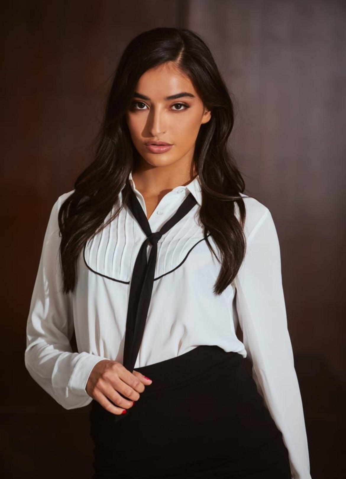 Emily Willis | Scrolller