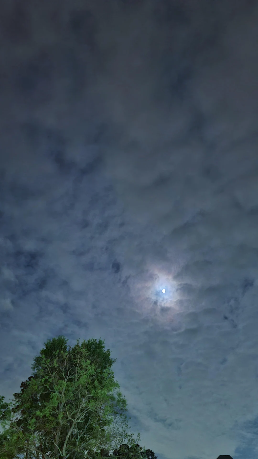 Clouds Letting It Shine Through [OC] | Scrolller