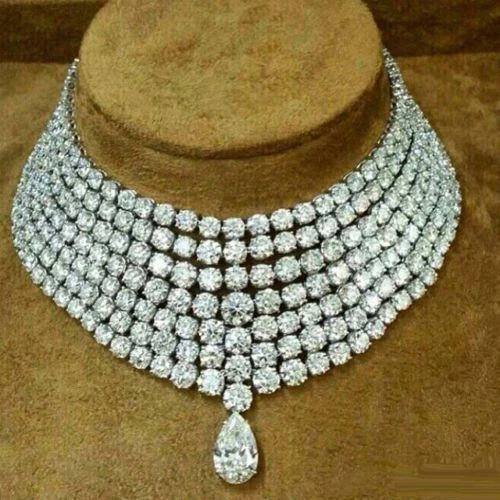 White Diamond Necklace | Scrolller