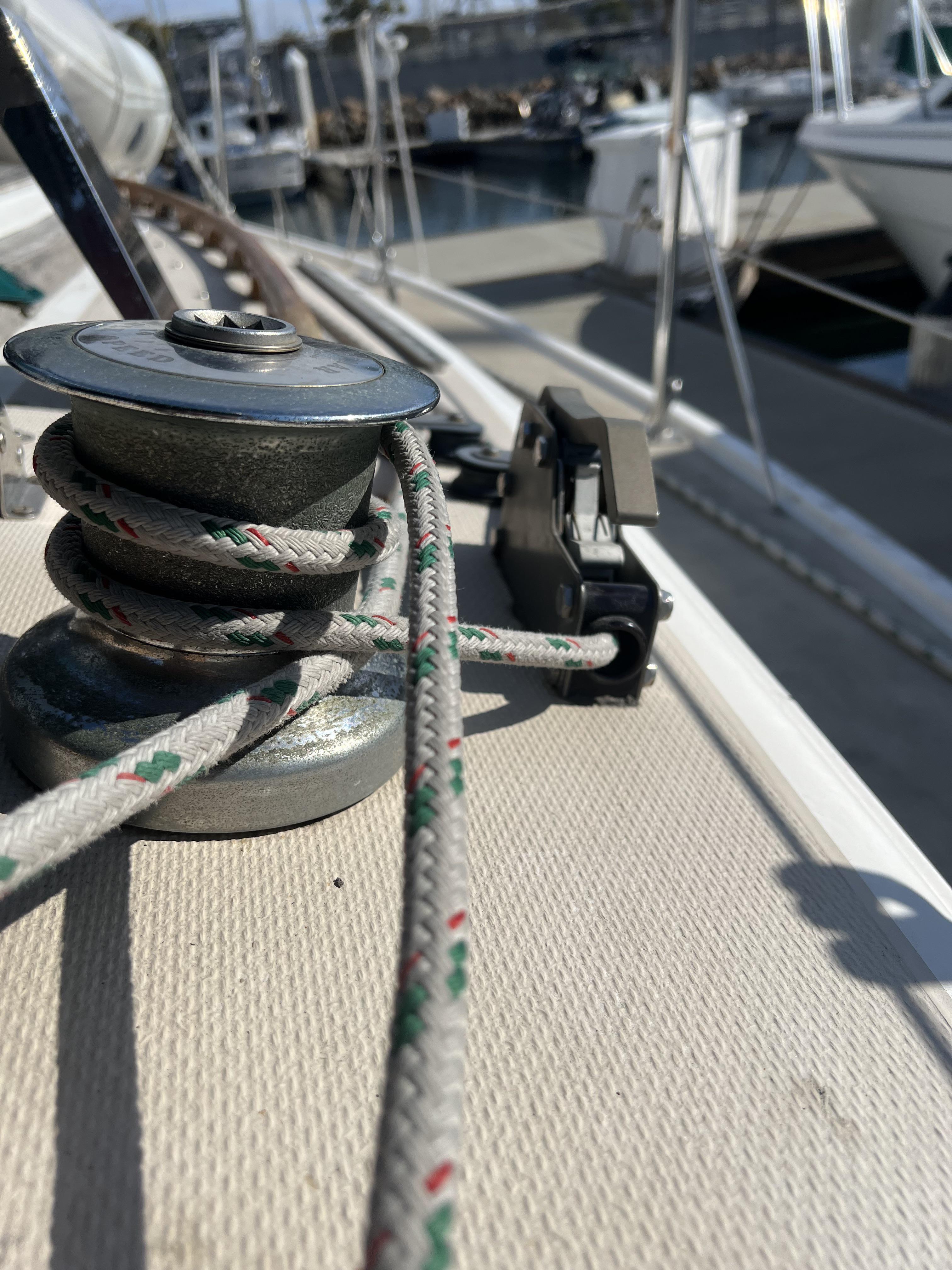 Is this winch placement for the main going to be an issue? | Scrolller