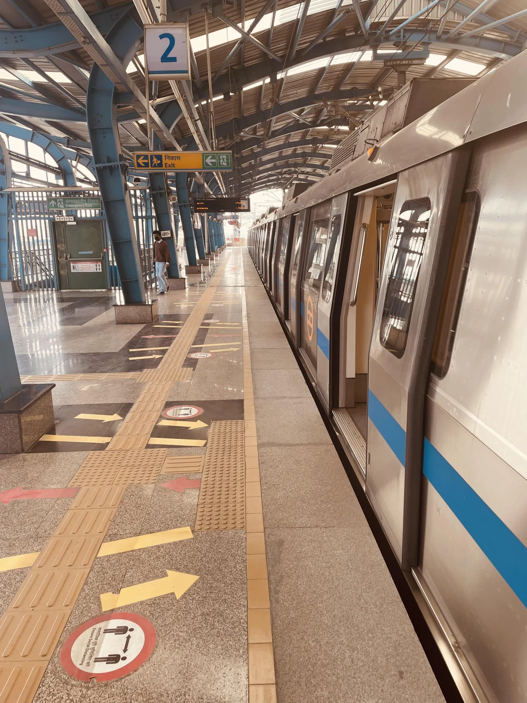 Last metro stations are always aesthetic | Scrolller