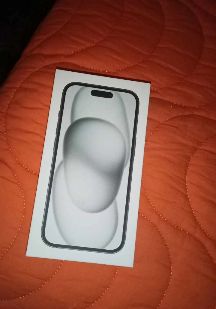 My first ever IPhone | Scrolller