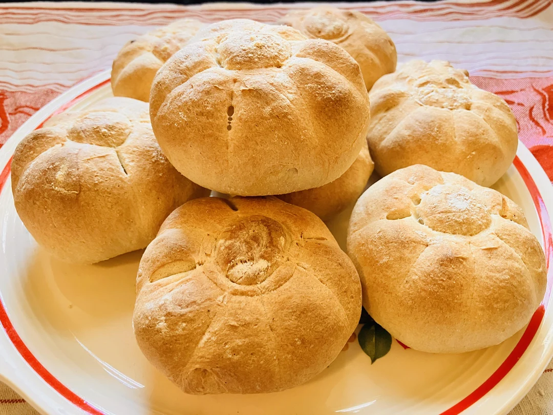 Rosette di Pane (Michetta)-Italian Rosetta rolls | Scrolller
