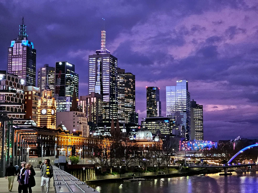 Melbourne at Dusk. | Scrolller