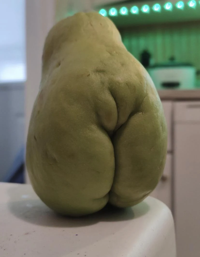 Juicy pear | Scrolller