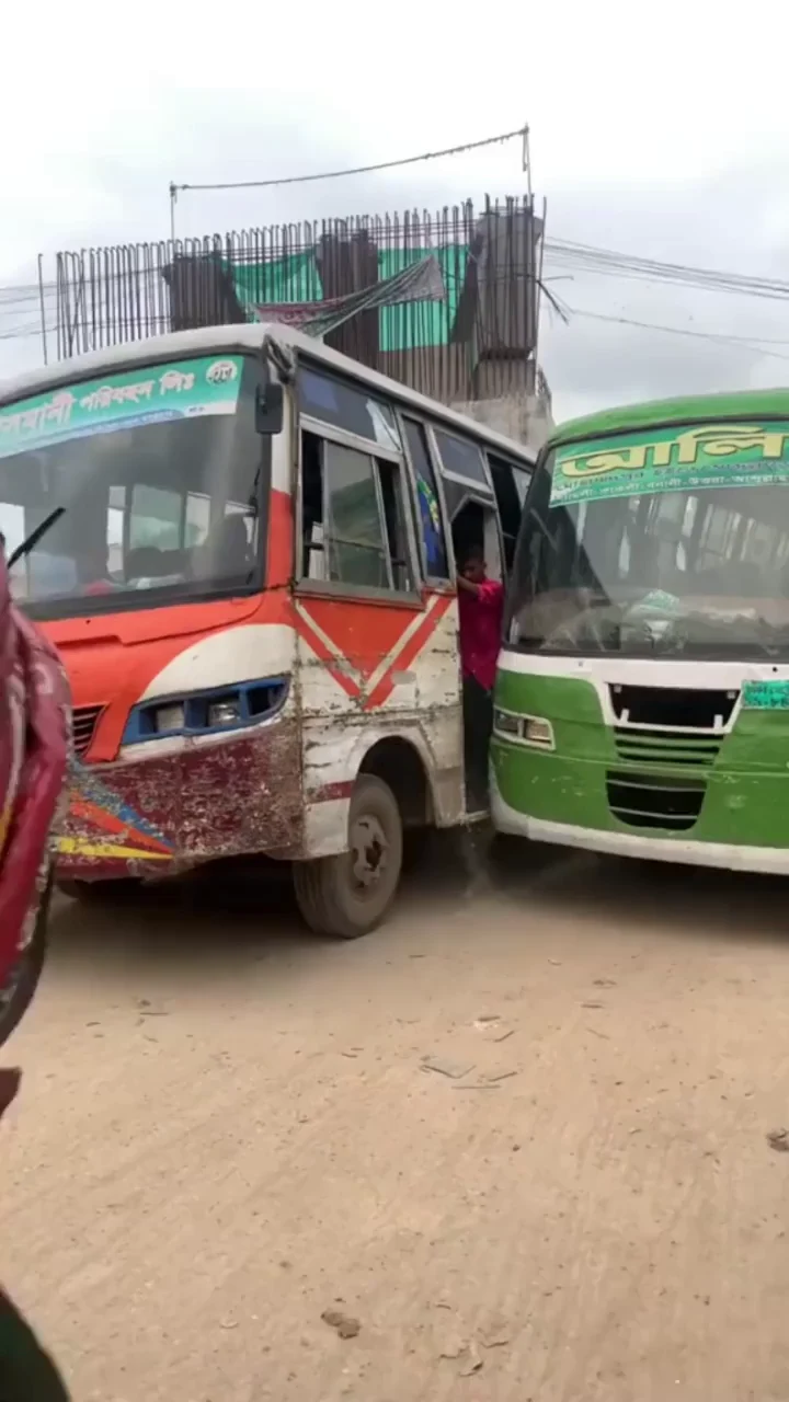 Traffic in Bangladesh | Scrolller