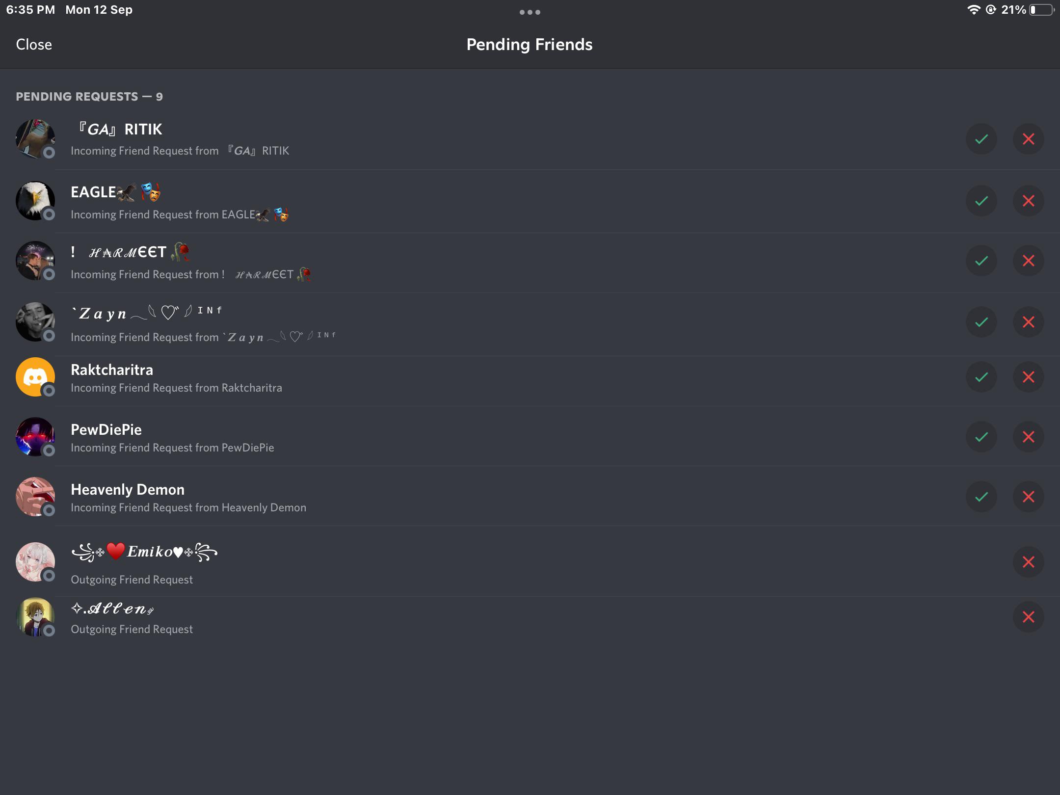 Discord when I change my pfp to my real face | Scrolller