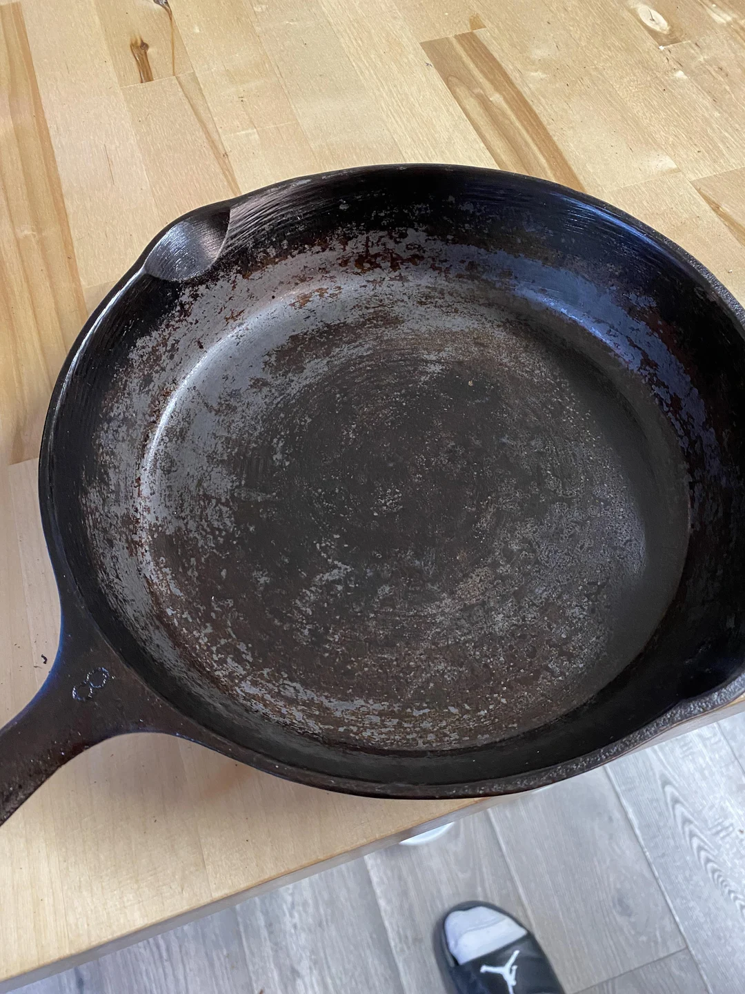 Seasoning flaking off? | Scrolller