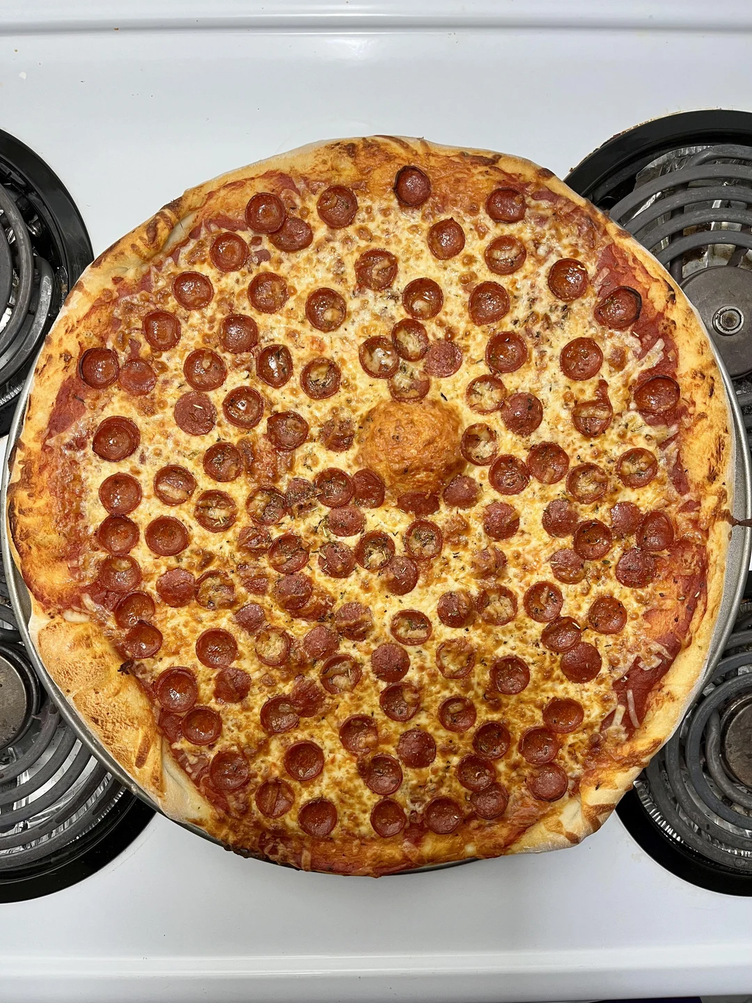 Homemade pepperoni pizza | Scrolller