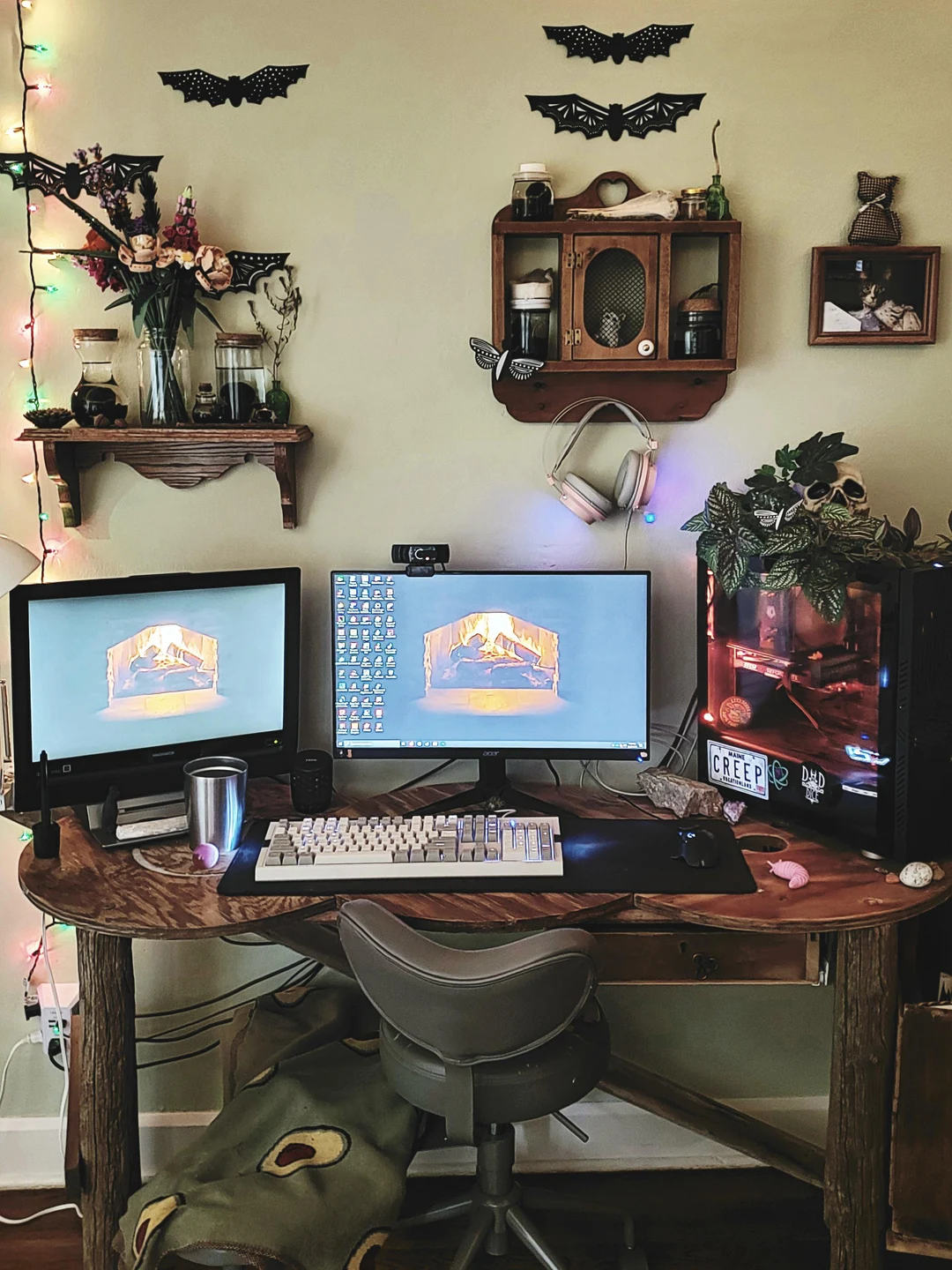feeling very grateful for my cozy office space | Scrolller