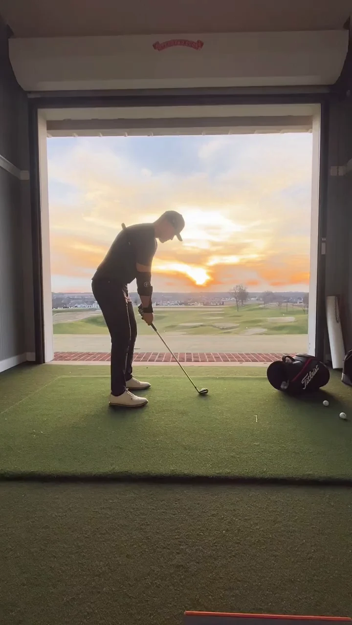 Roast my swing. This is the best it has EVER looked. Give me your worst, r/golf. | Scrolller