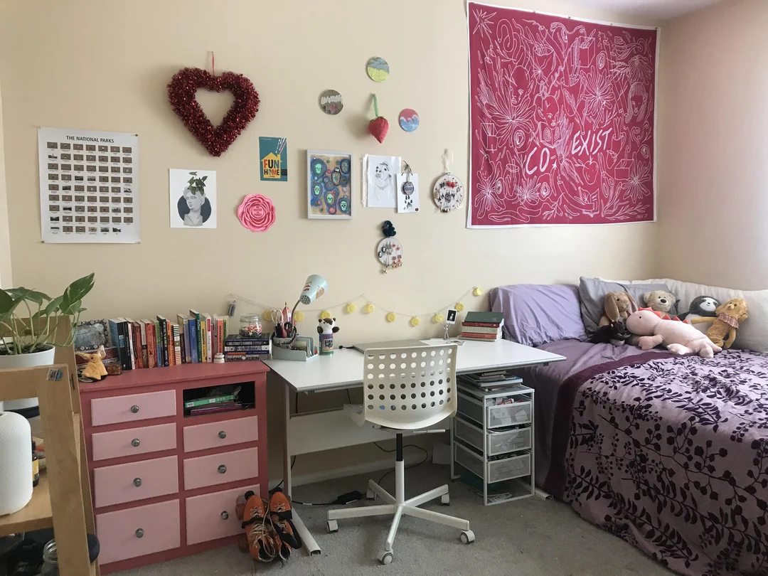 Finally cleaned my side of the room! | Scrolller