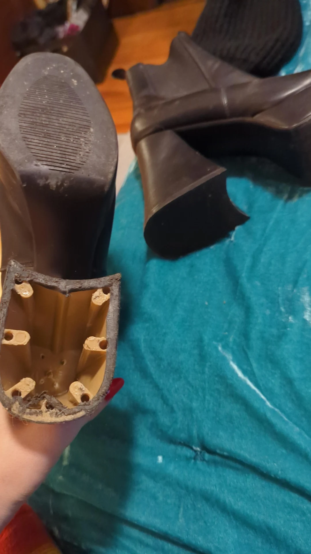 Help! How do I fix?? | Scrolller