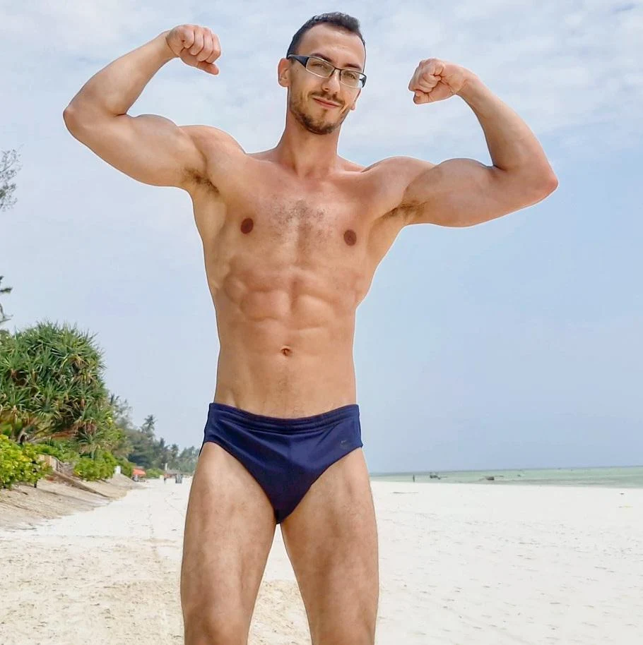 my Speedos and Muscles | Scrolller