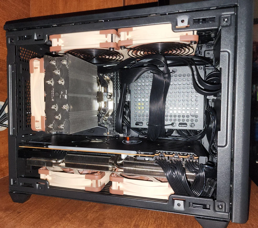 Another nr200 build | Scrolller