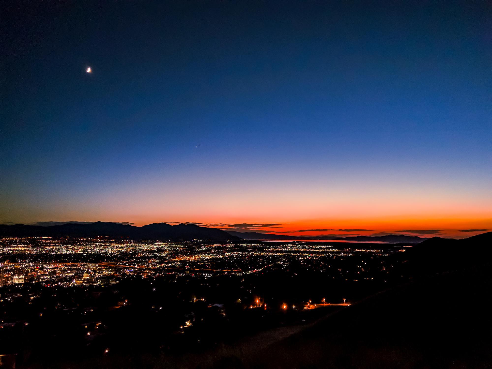 Perfect dusk | Scrolller