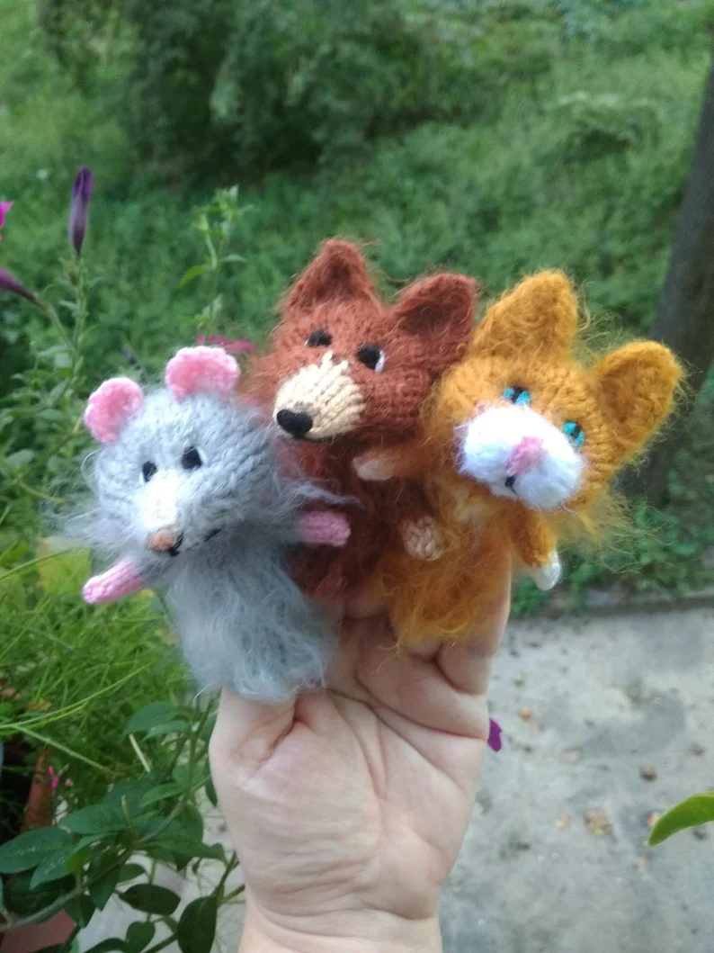 Finger puppets, pets. | Scrolller