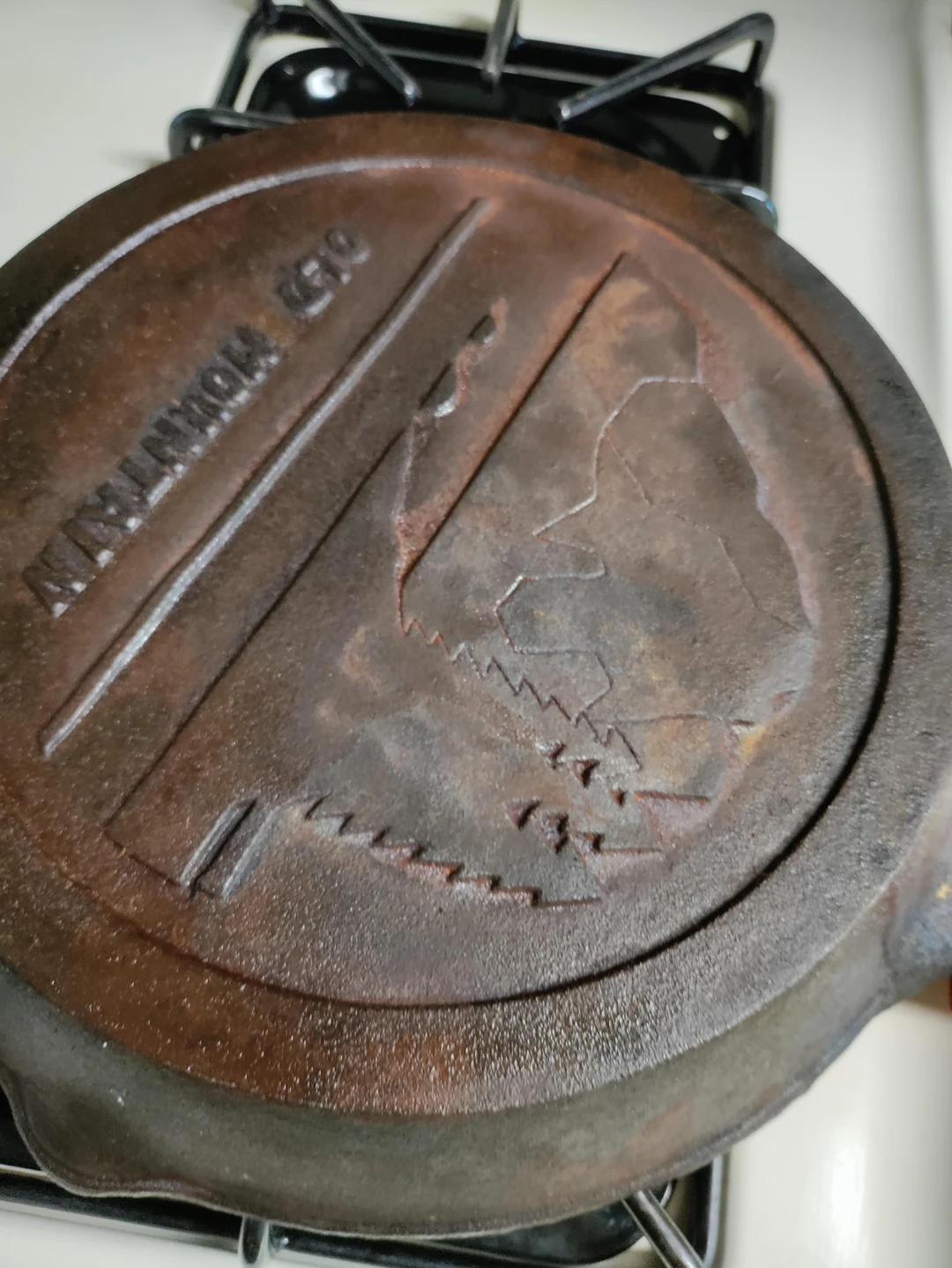 Pan has a rusty bottom. Is this ok? | Scrolller