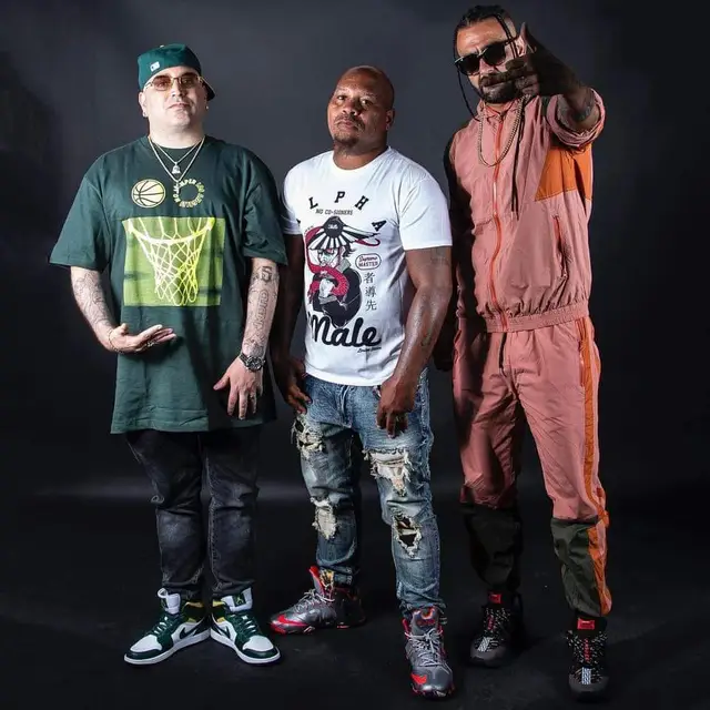 What sneaks is Diz wearing? | Scrolller