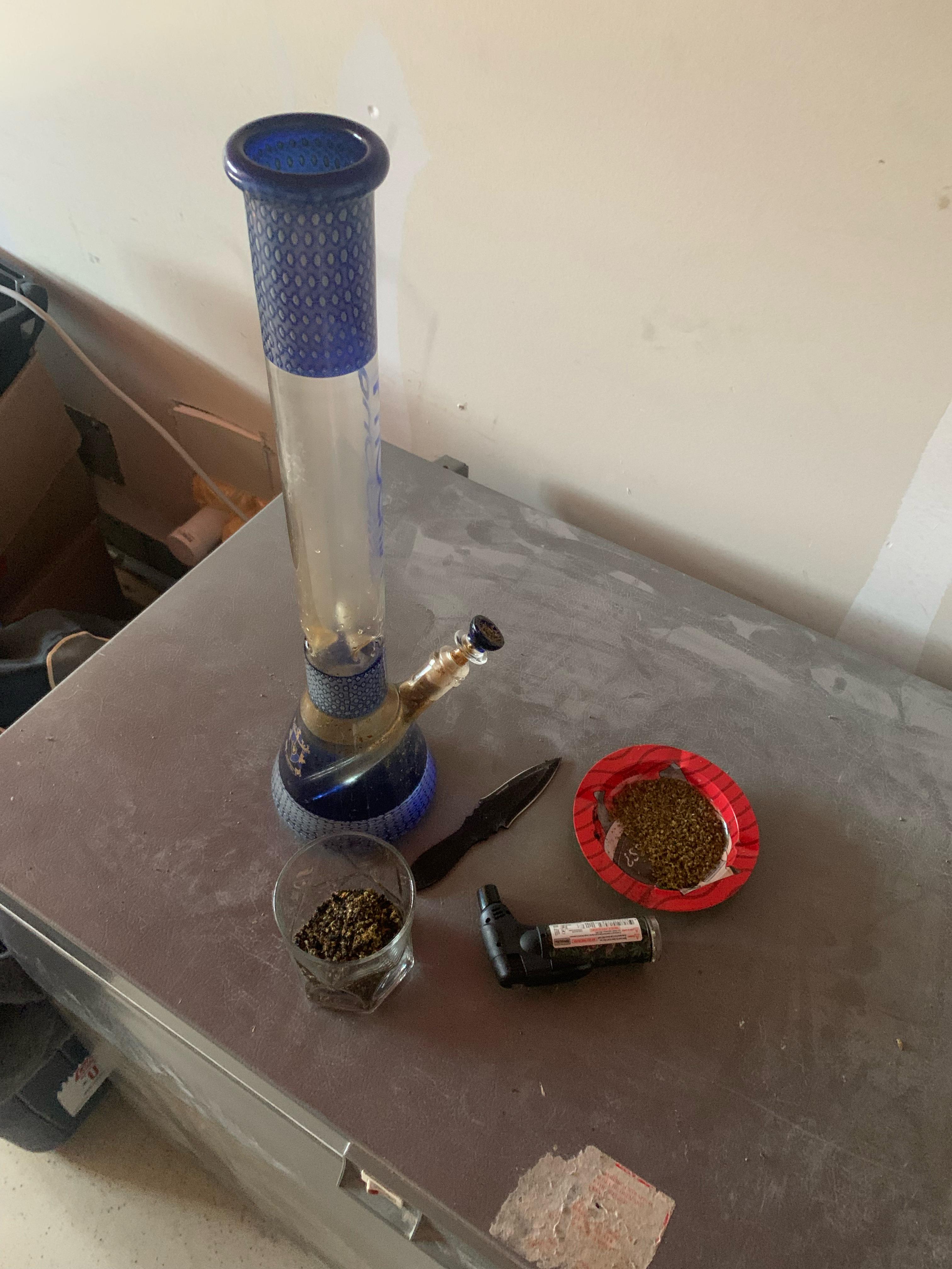 Garage sesh | Scrolller