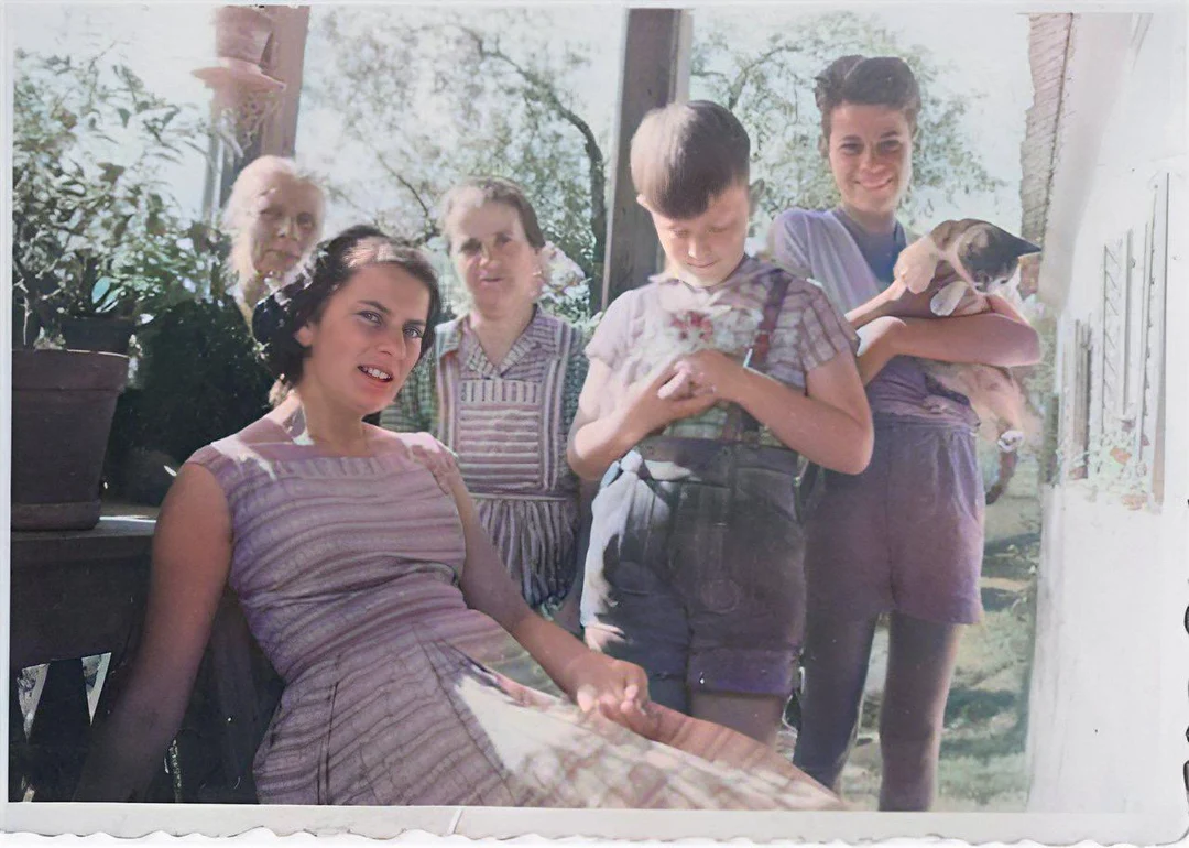 shot of my mom and her siblings from around 1950 - 1960 | Scrolller