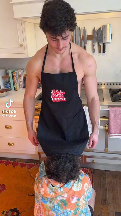 This is weird…. | Scrolller