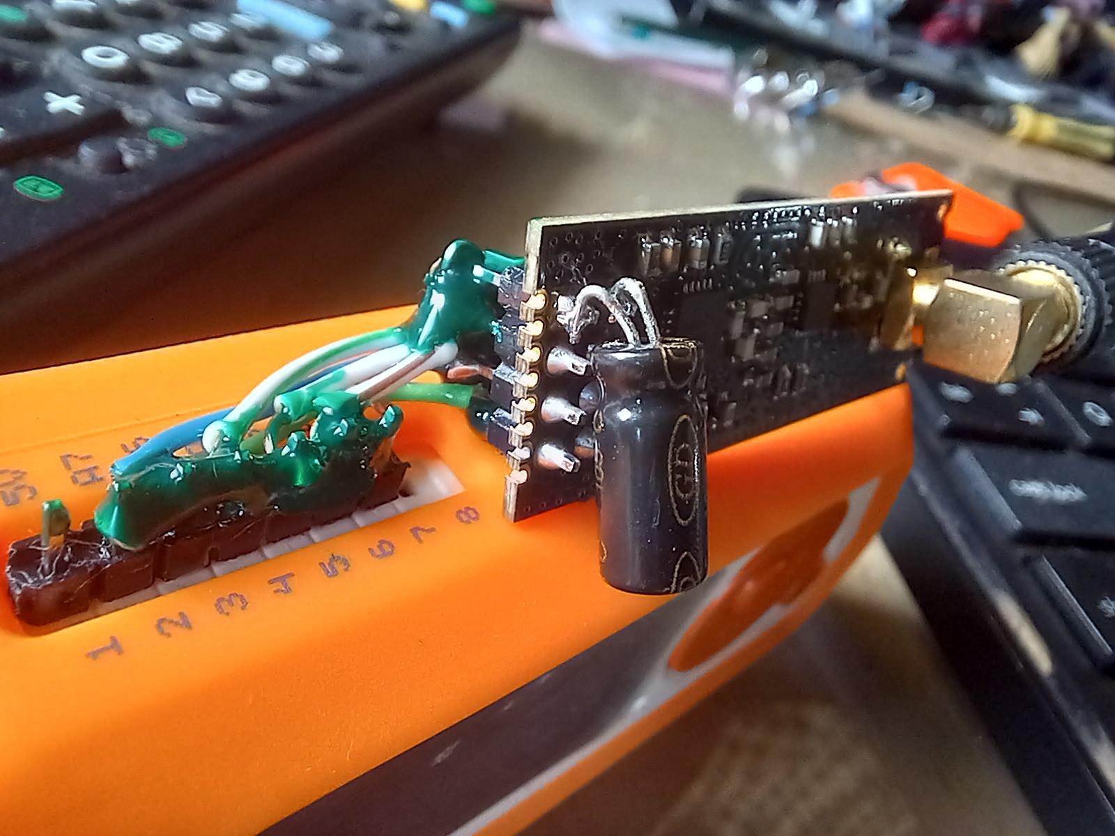 Flippin'. Added a cap to the nrf24. | Scrolller