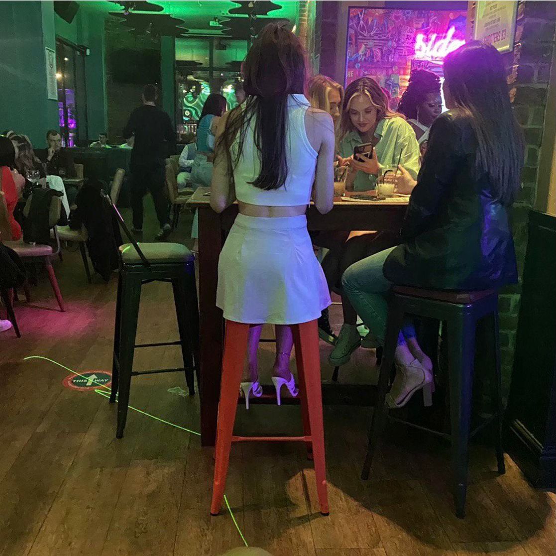 PsBattle: Woman sitting on a stool | Scrolller