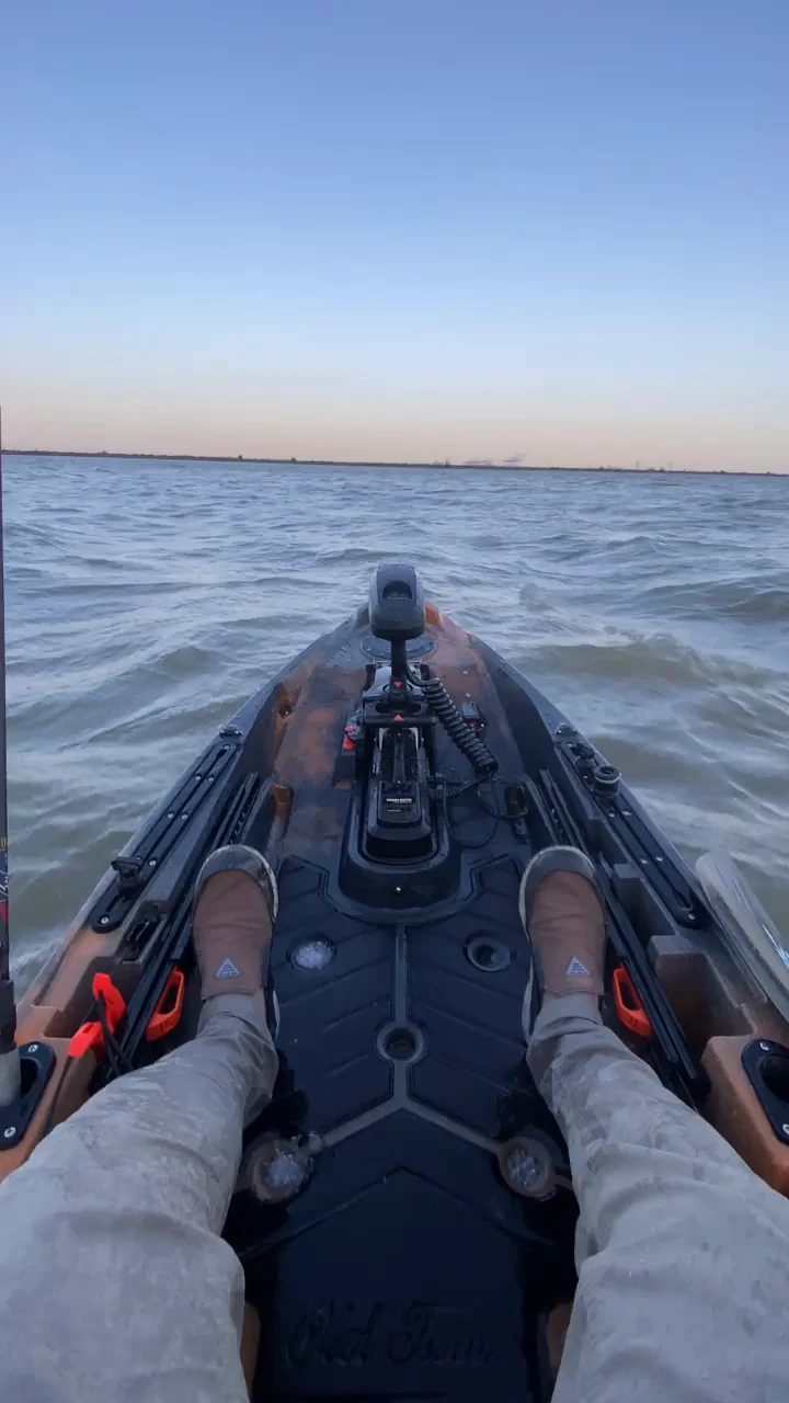 Wind picked up. Got pretty sketchy water is about 60ft deep here | Scrolller