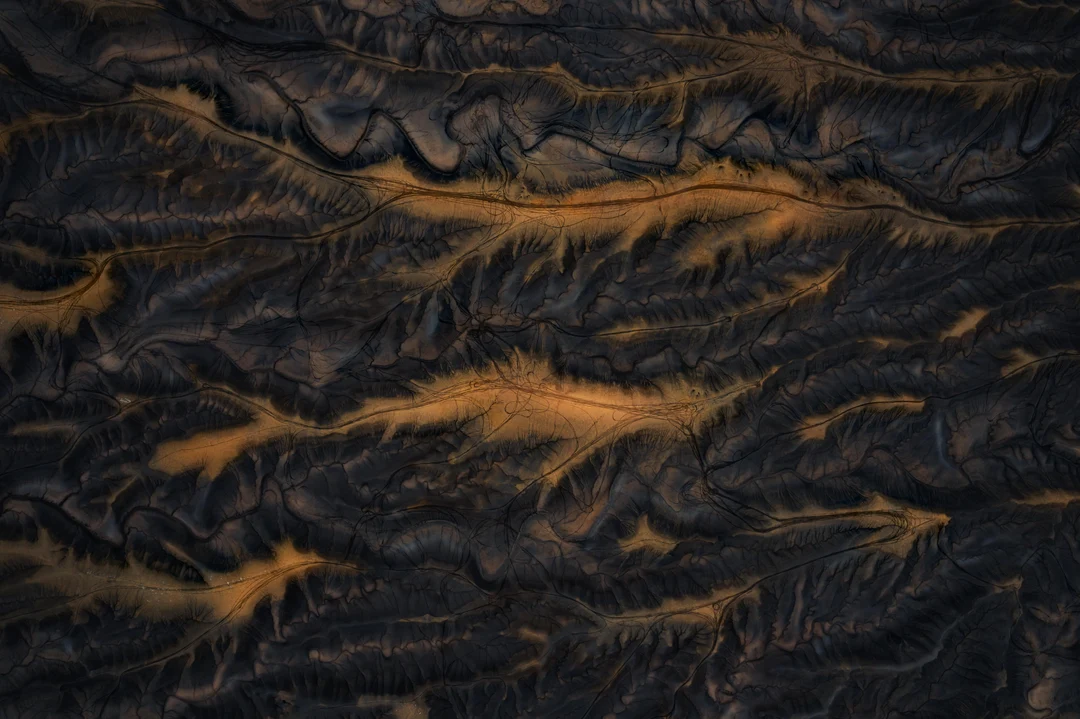 Patterns in Bentonite Clay near Factory Butte, Utah [OC] [5464 x 3640] | Scrolller