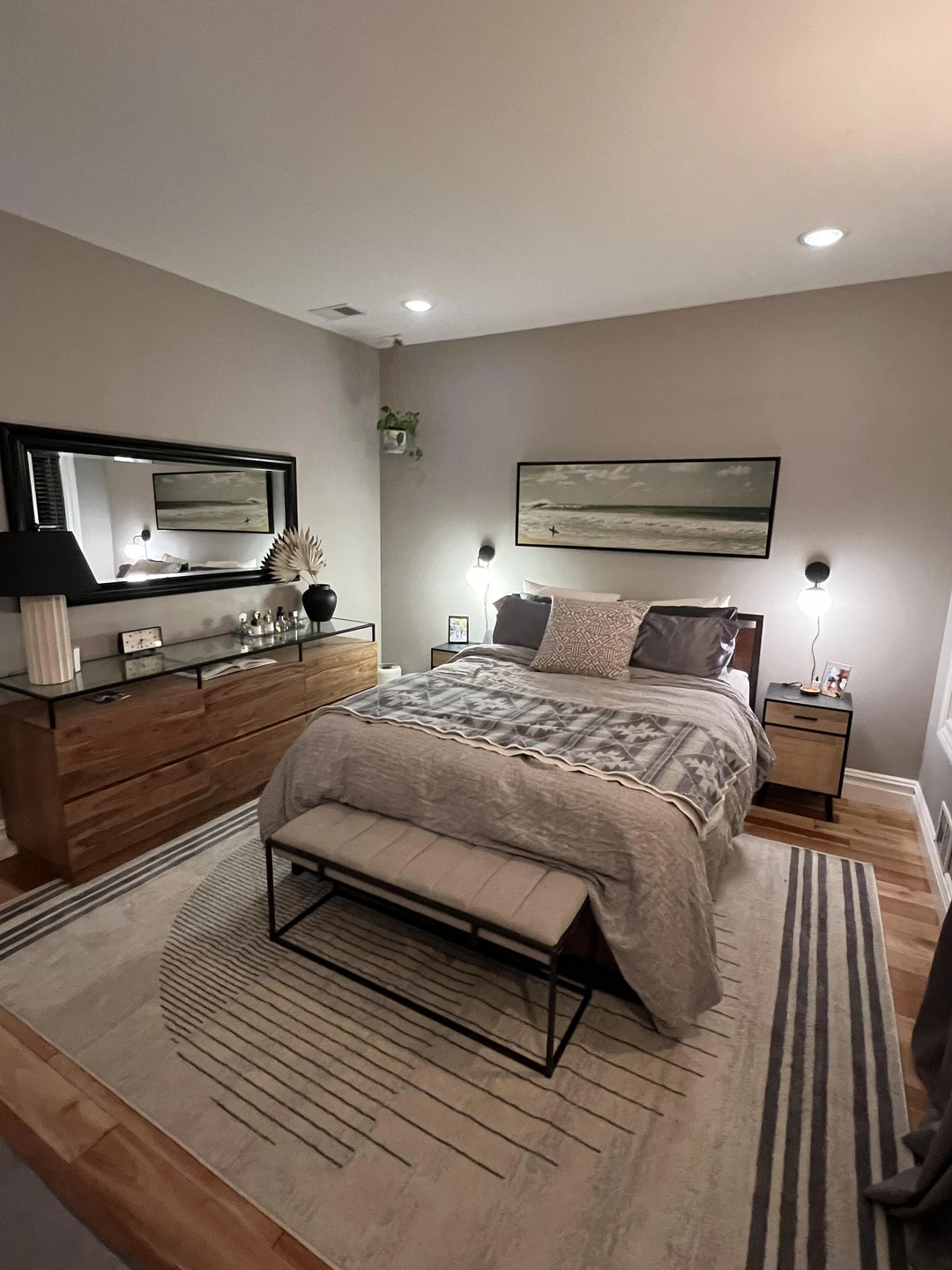 Girlfriend and I moved into our new home. Here’s our bedroom | Scrolller