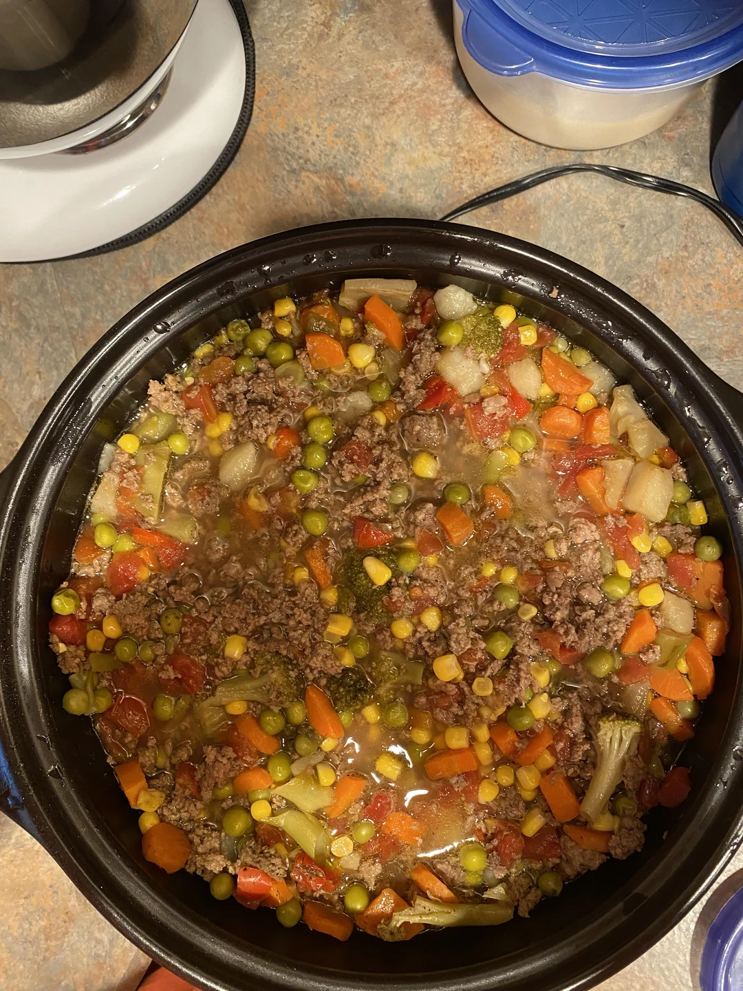 Vegetable beef soup! Very nice on this cold snowy day. | Scrolller