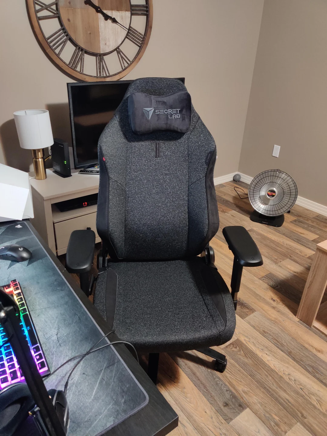 Pulled the trigger and got the chair #SecretLab | Scrolller