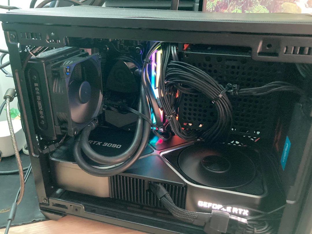 25mm fan on a 645LT makes for a pretty good NR200P Cooler | Scrolller