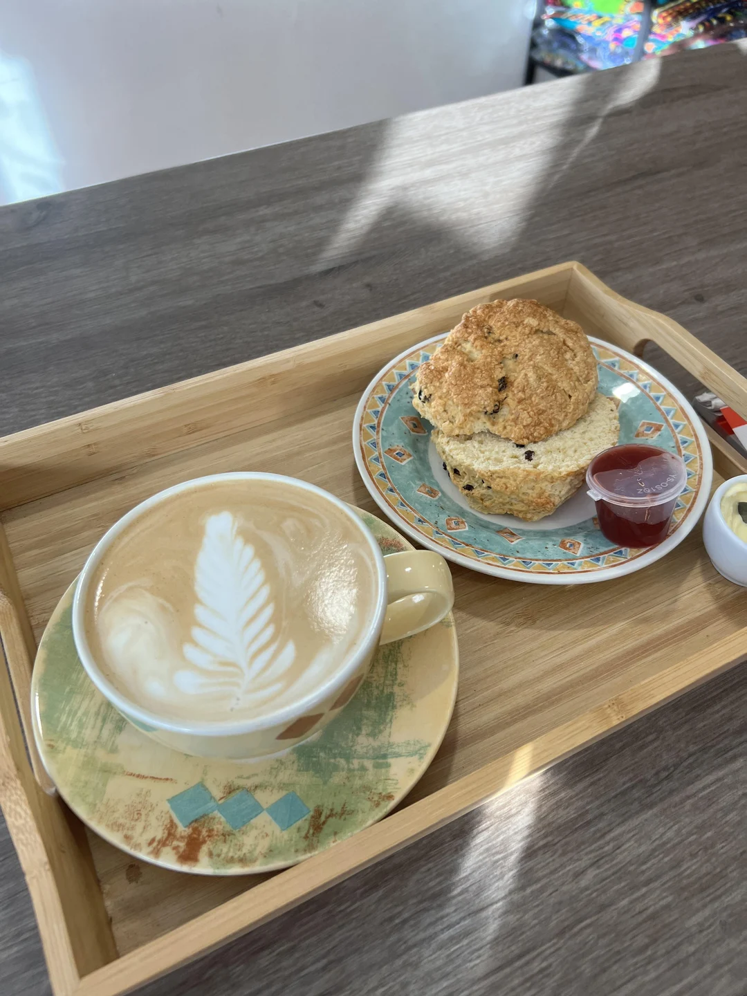 Completely self taught barista here 🙋🏽‍♂️ Any tips on how to make the bottom of my Rosetta wider ...