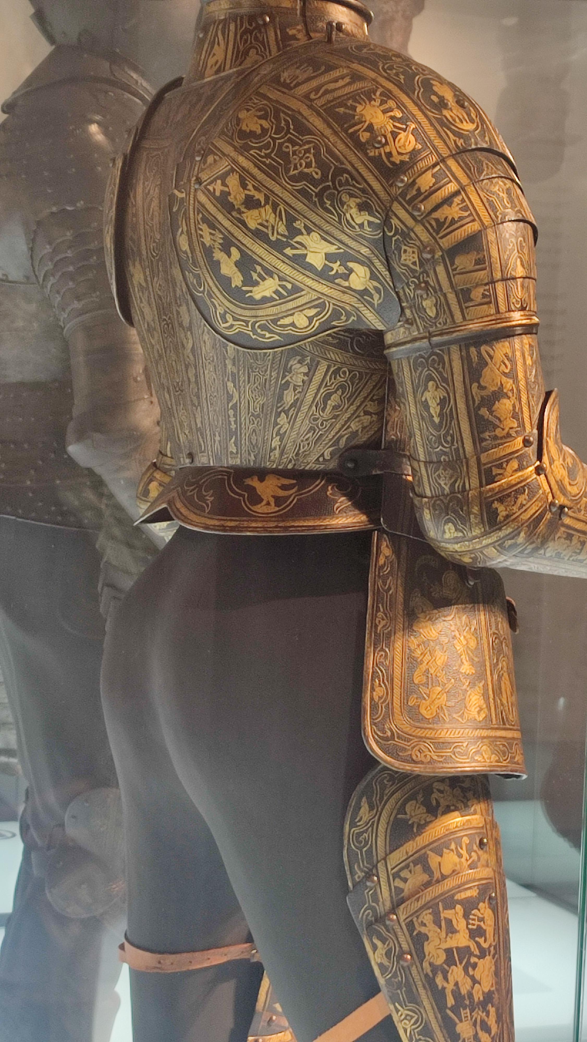 Blursed armor | Scrolller