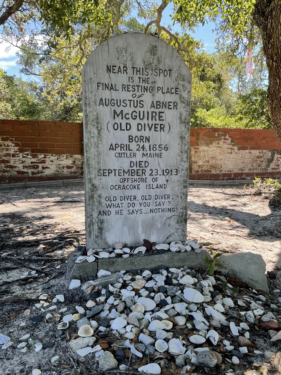 Gravestone of “Old Diver” in Ocracoke, NC | Scrolller