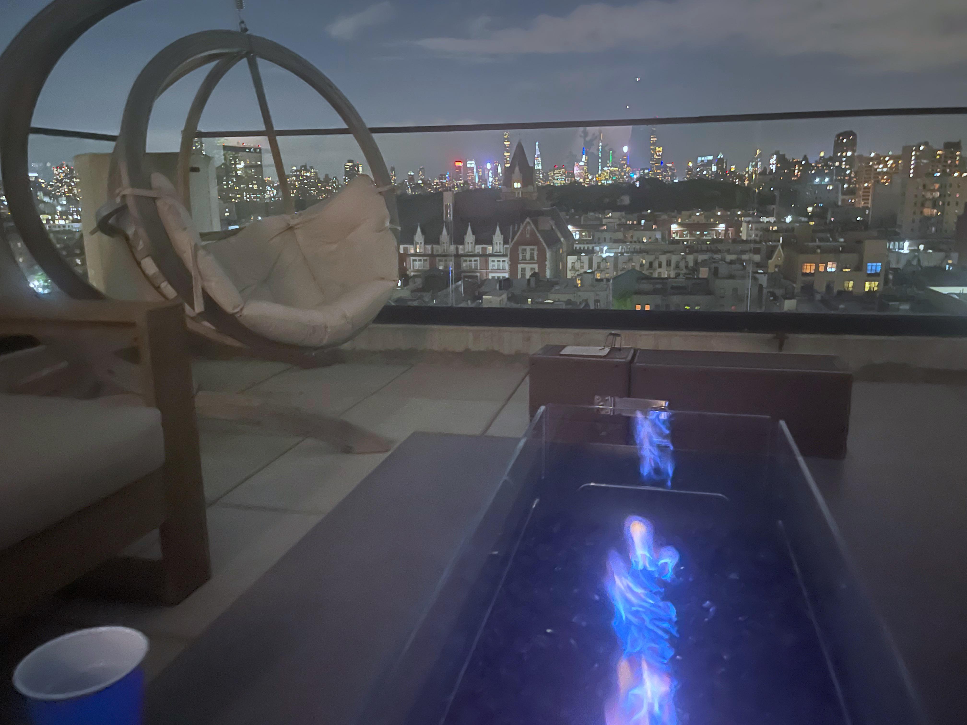 (OC) View from the rooftop of my building. 📍 Harlem, NYC | Scrolller