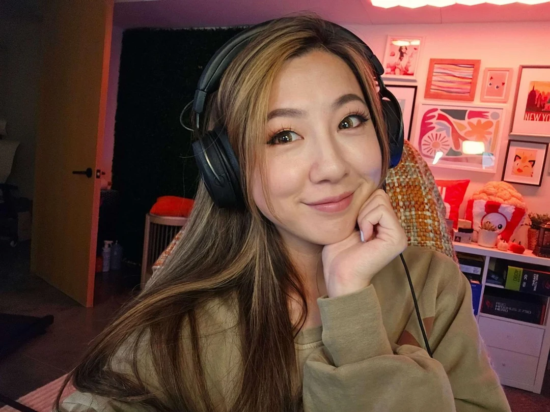 Leslie Fu | Scrolller