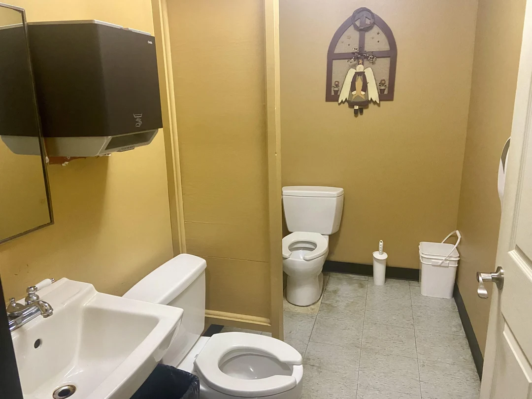 Tandem pooping? | Scrolller