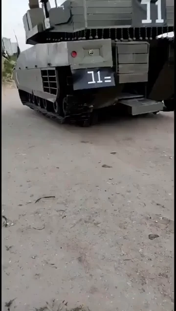 Ah yes the legendary floating merkava with car wheels below the hull | Scrolller