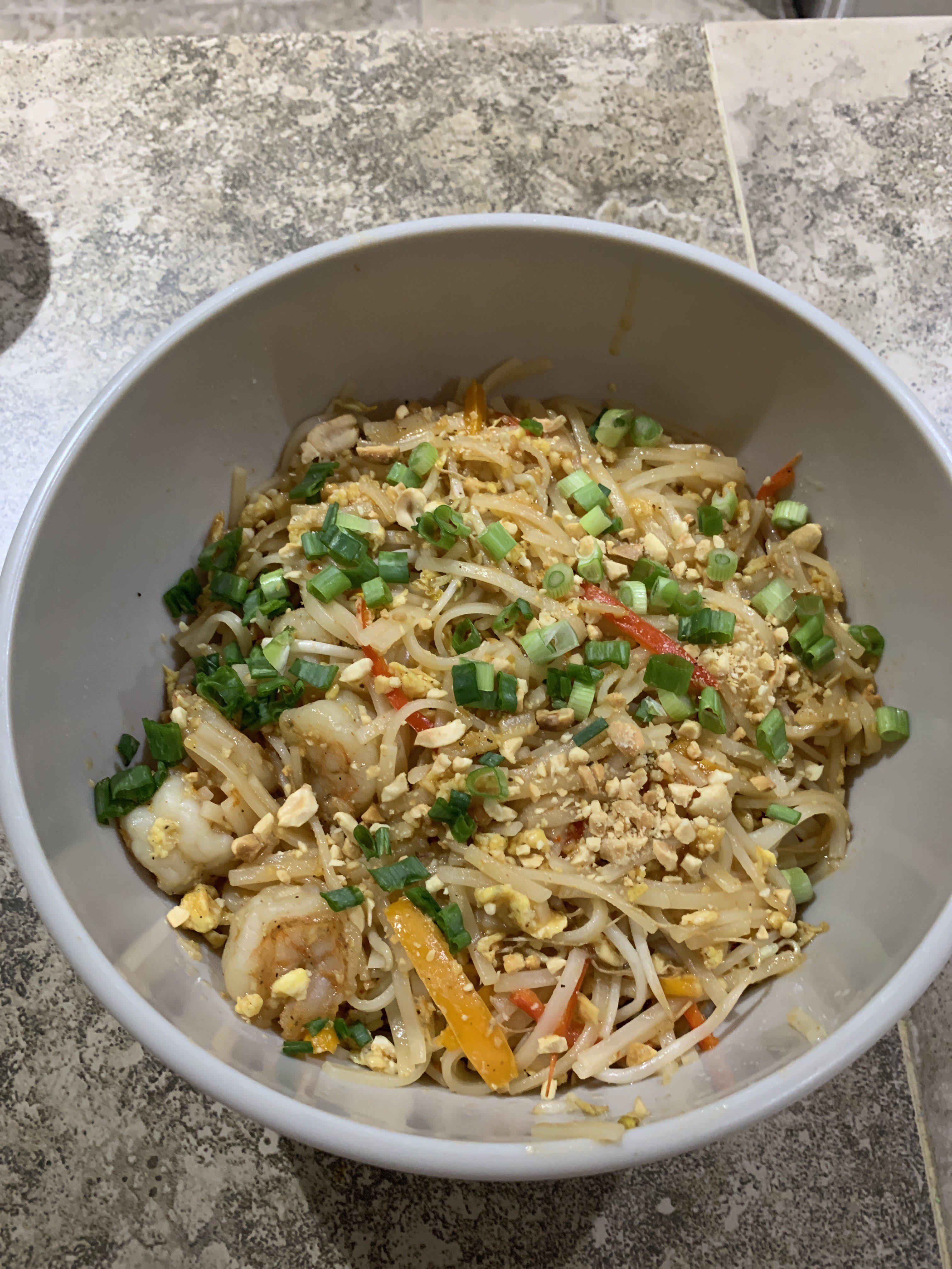 [Homemade] Shrimp Pad Thai | Scrolller