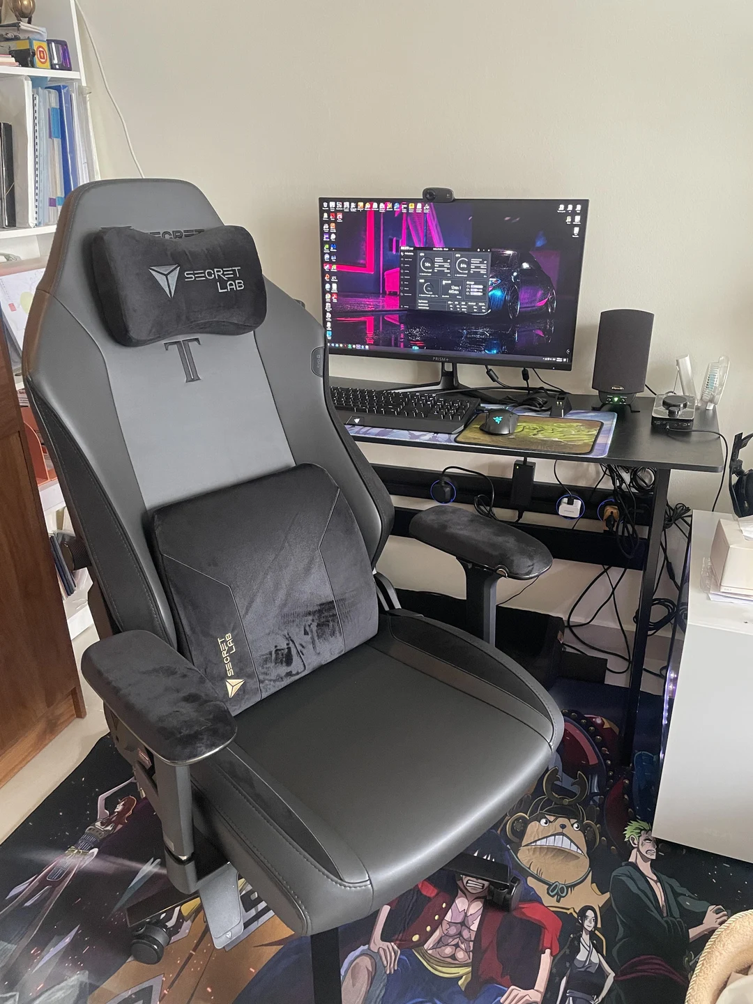 Secretlab | Scrolller