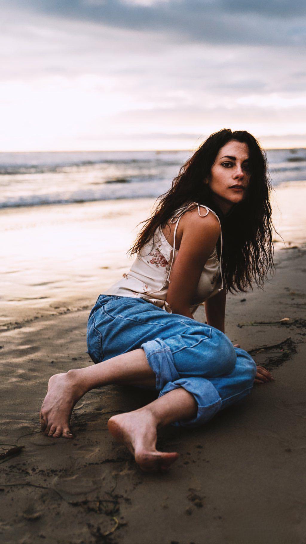 Inbar Lavi | Scrolller