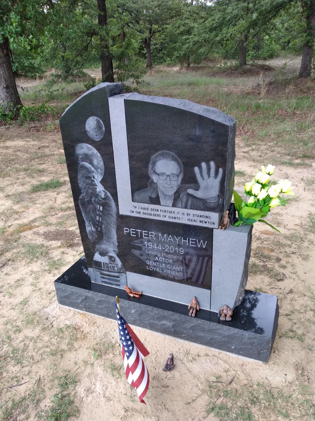 Peter Mayhew aka Chewy | Scrolller