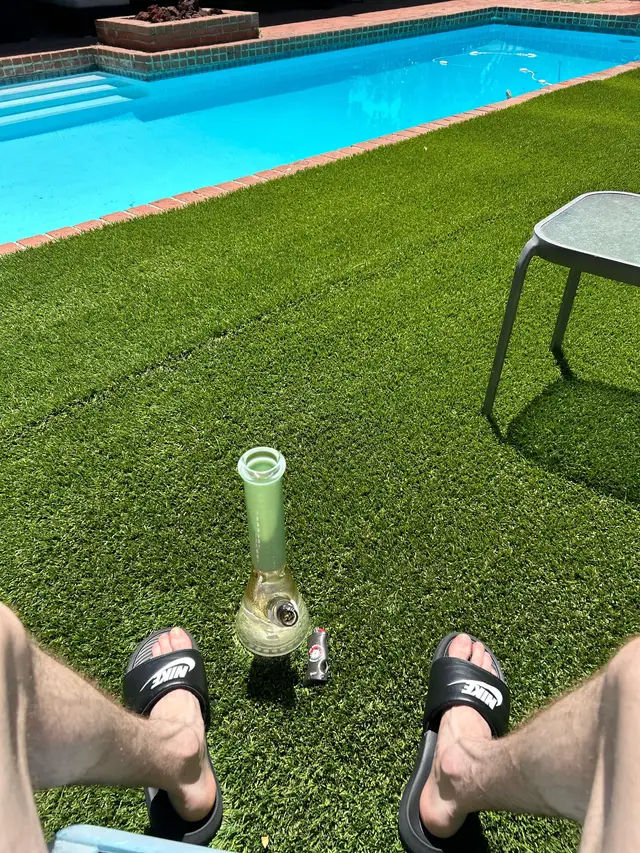 Good sunny wake n bake | Scrolller