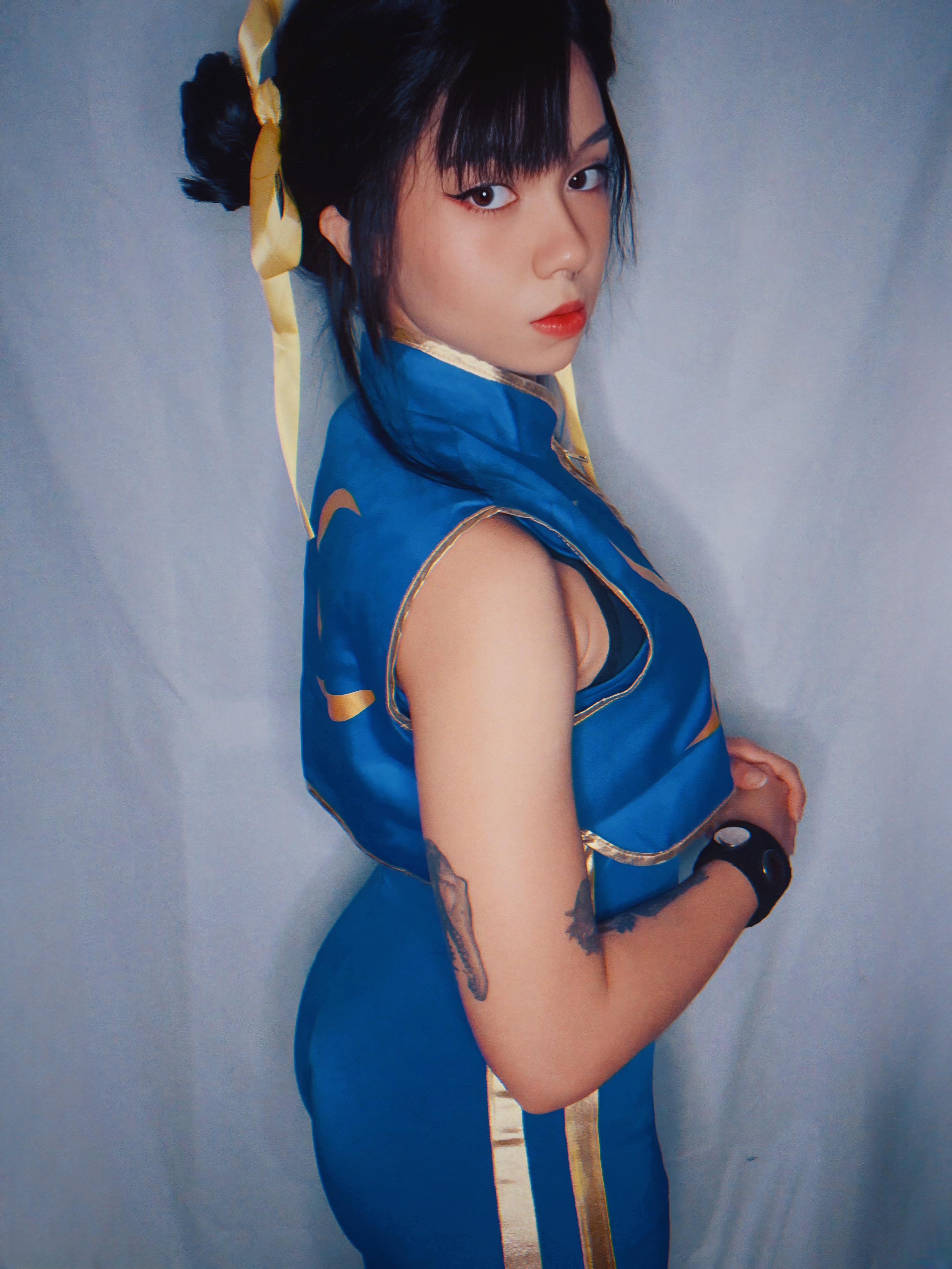 Chun Li cosplay from Street Fighter Alpha | Scrolller