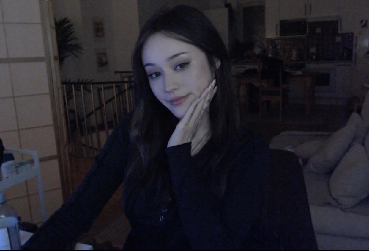 Jade is actually so attractive | Scrolller