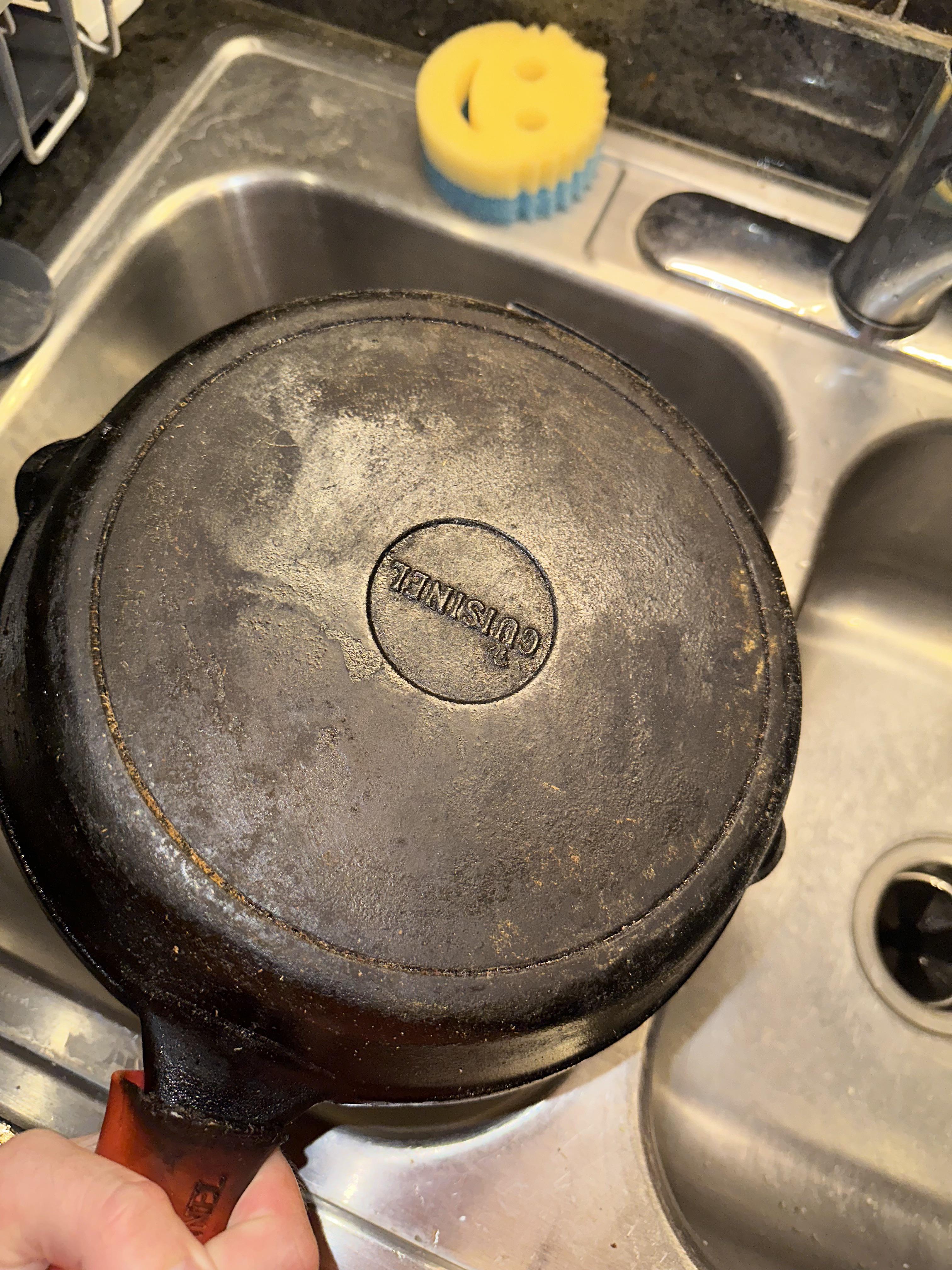 Yellow crud on bottom of pan | Scrolller